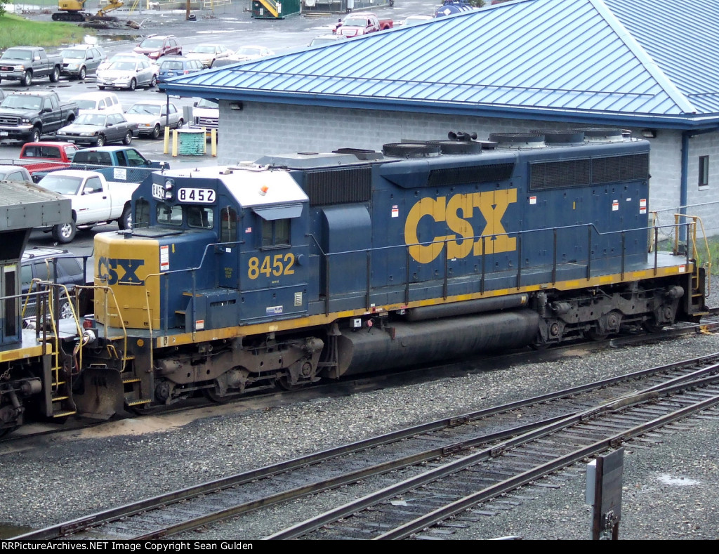 CSXT EMD SD40-2 8452