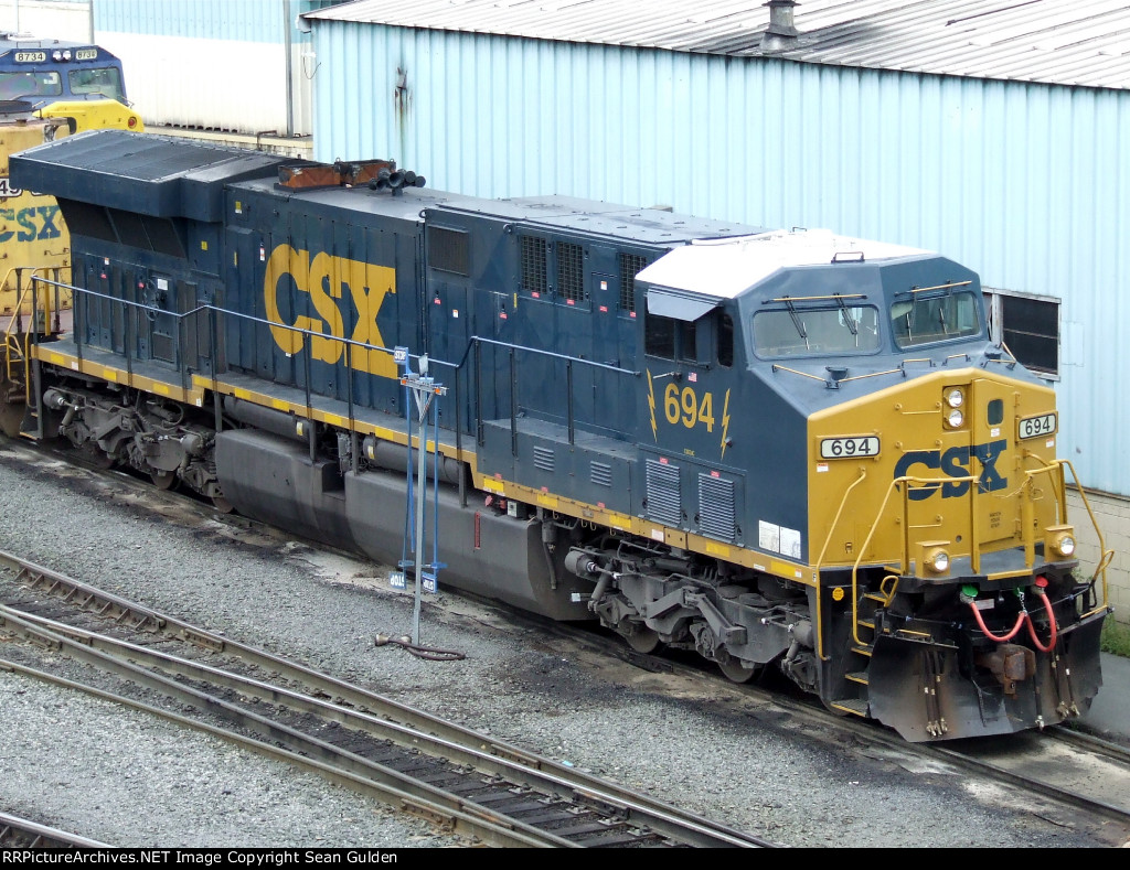 CSXT GE AC6000CW 694