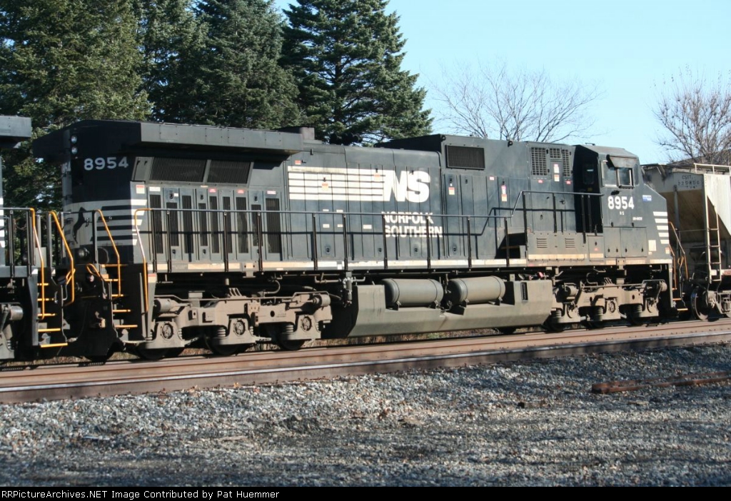 NS 8954