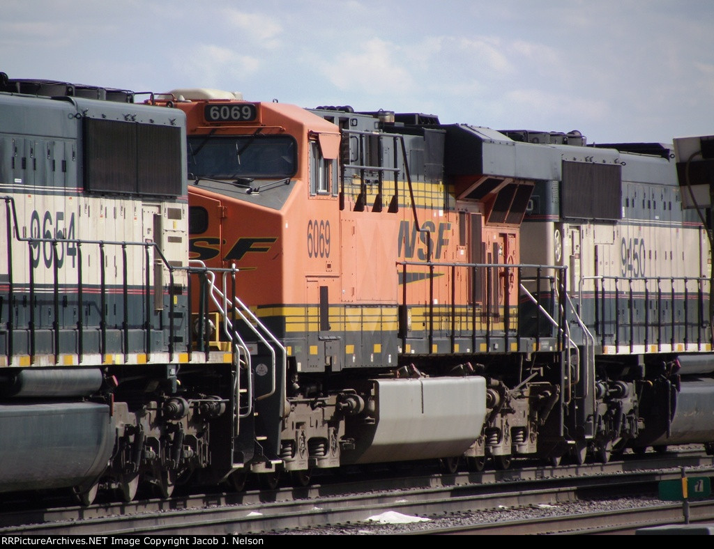 BNSF 6069