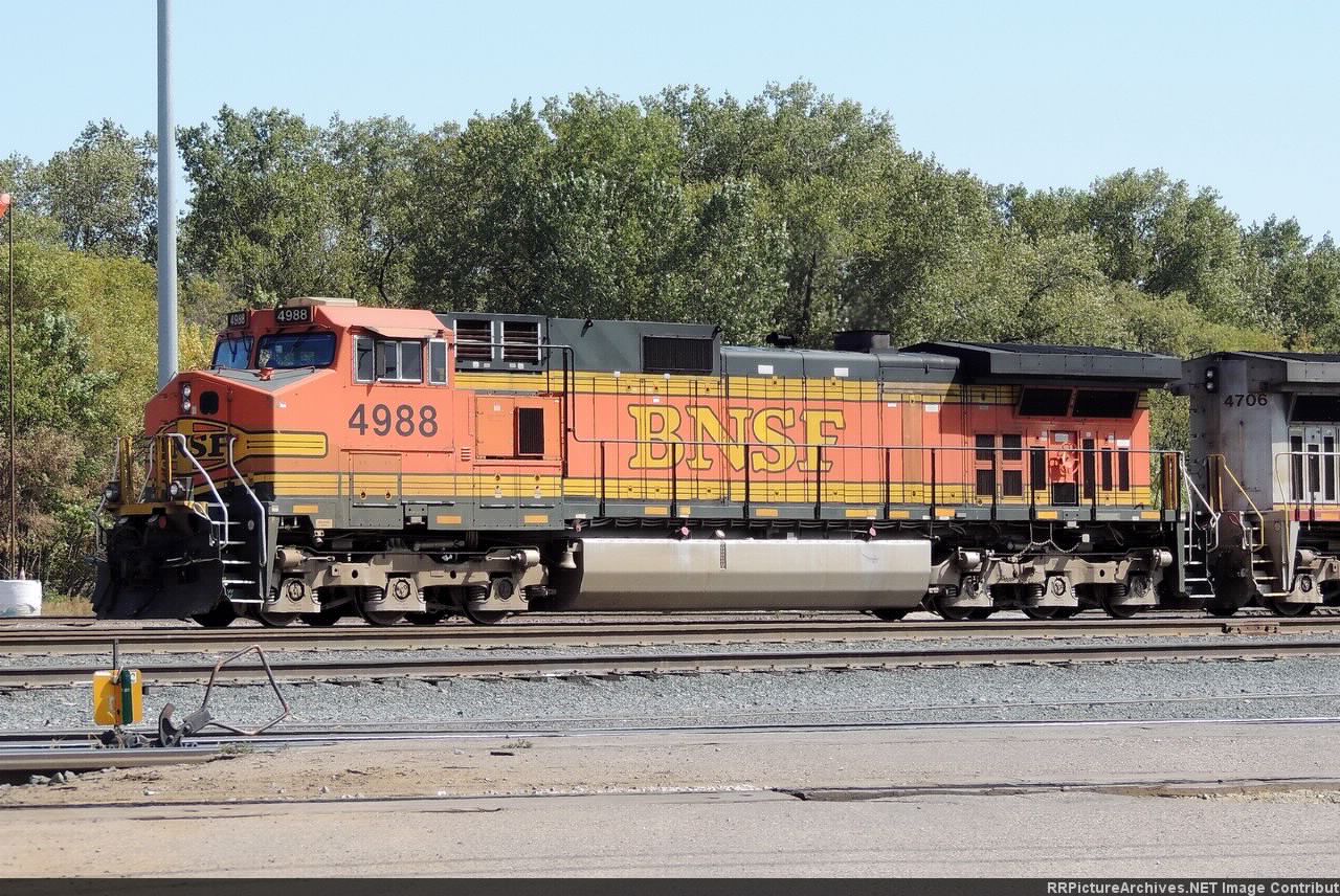 BNSF 4988