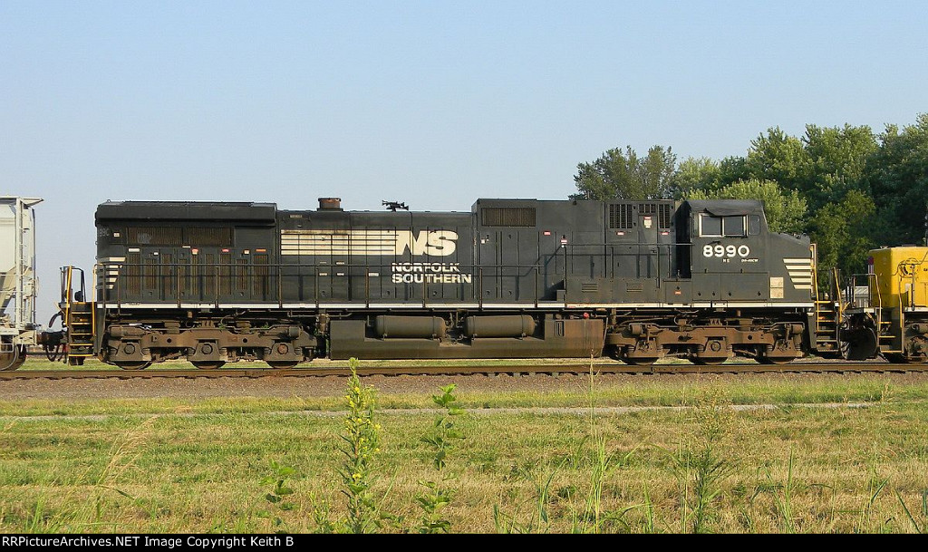 NS 8990