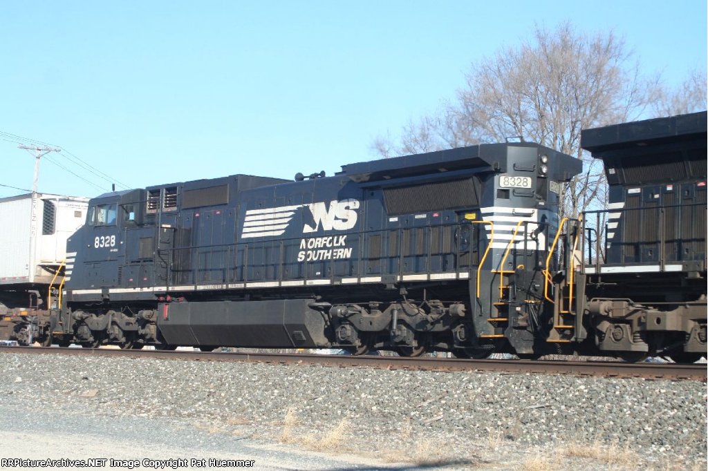 NS 8328