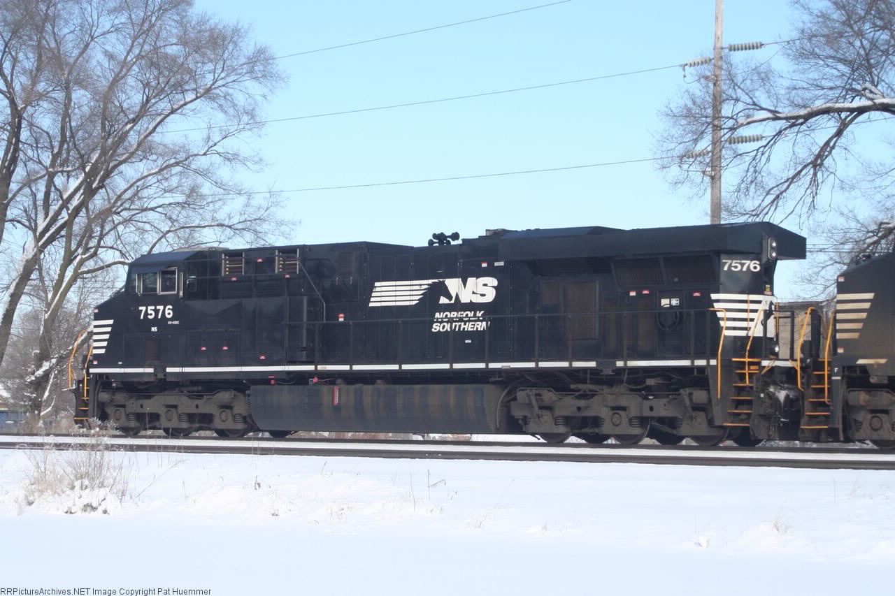 NS 7576