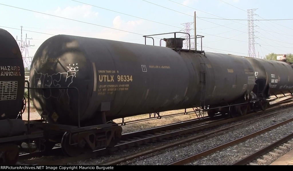 UTLX tank car