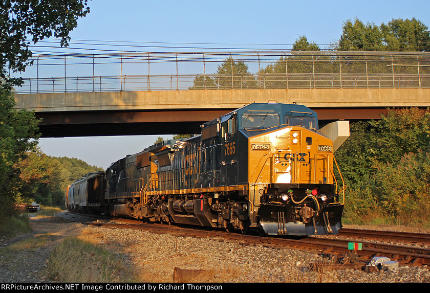 CSX 7665 on CSX Q331-07