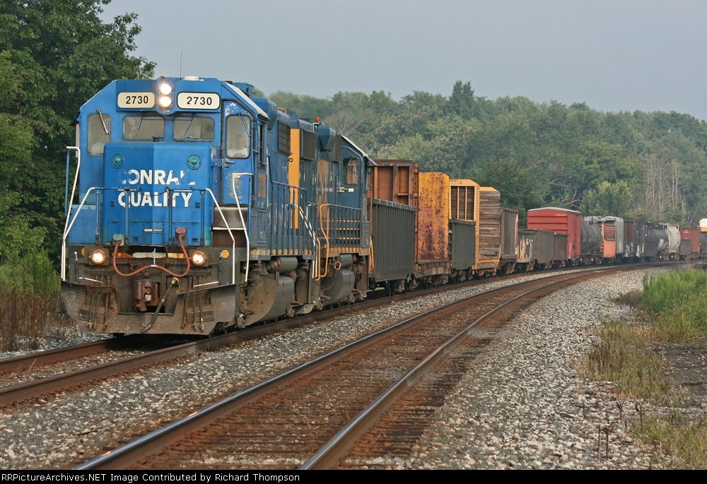 CSX 2730 on CSX D750-10