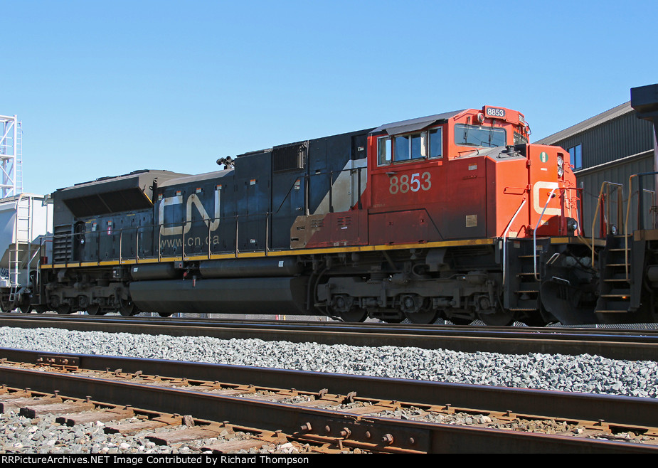 CN 8853 on CSX Q385-06