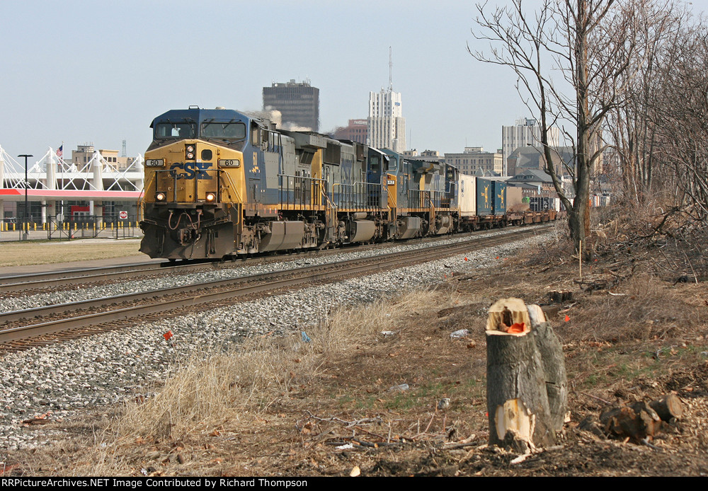 CSX 60 on CSX Q135-19