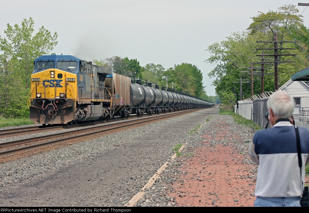 CSX 628 on CSX K695-XX