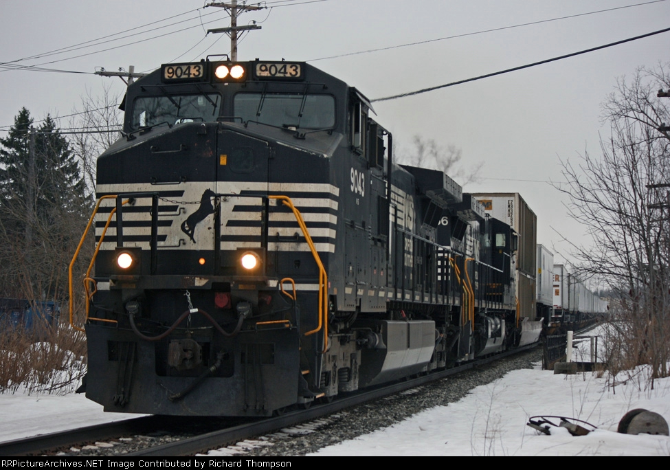 NS 9043 on NS 206