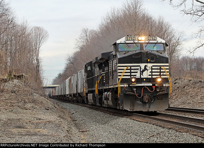 NS 9762 on NS 19N