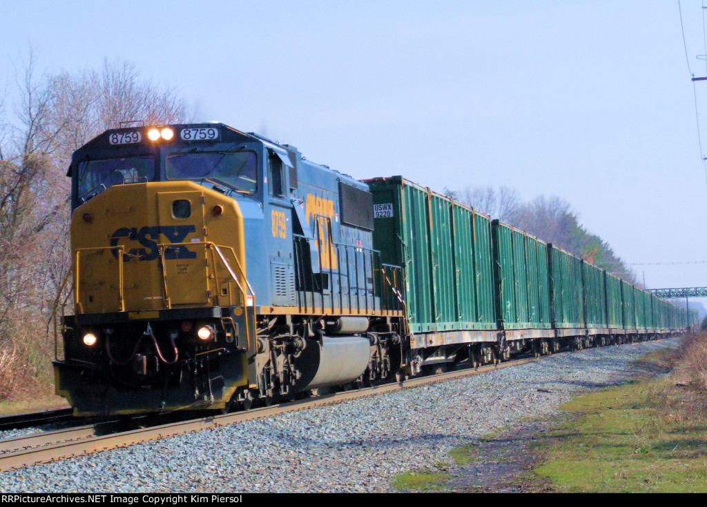 CSX 8759 Q703