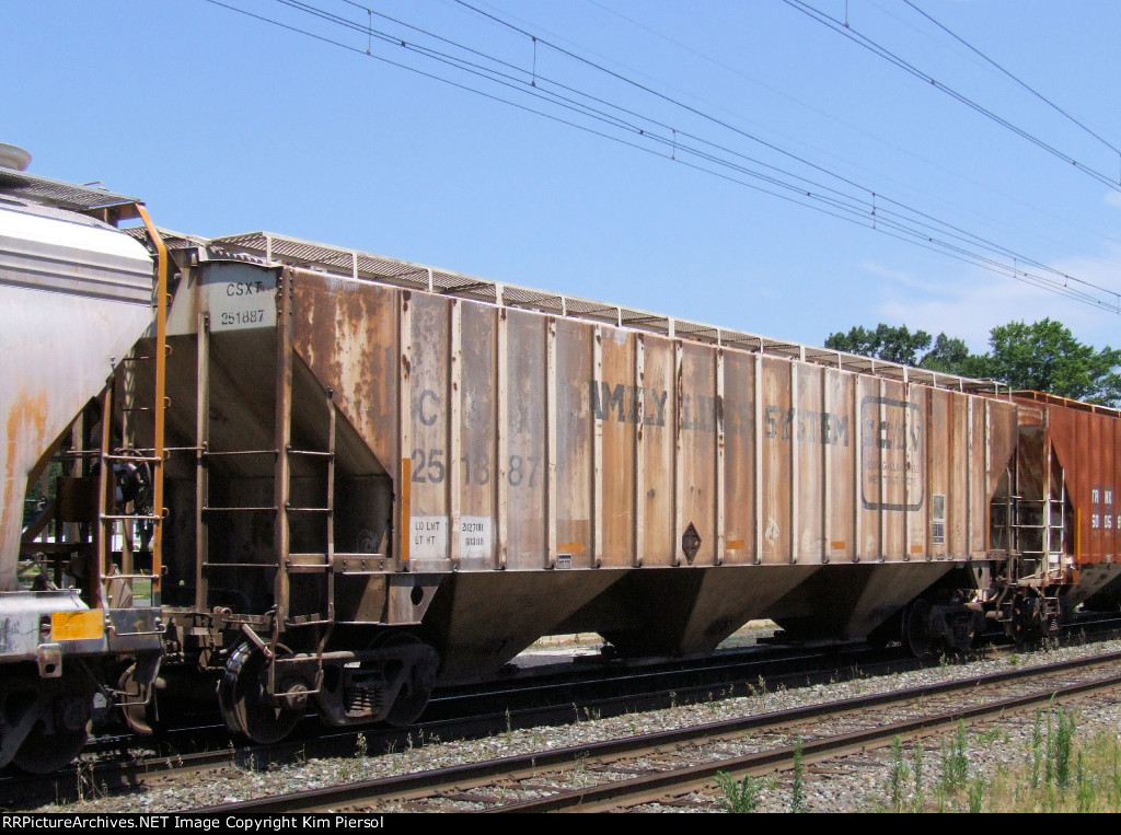 CSX 251887 Covered Hopper "Family Lines System" K534