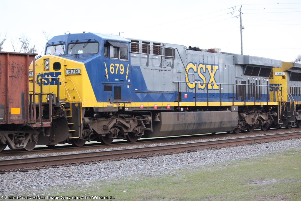 CSX 679