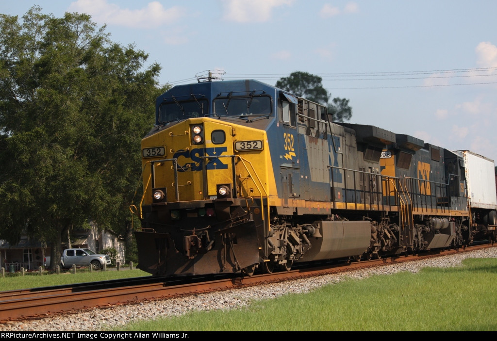 CSX 352
