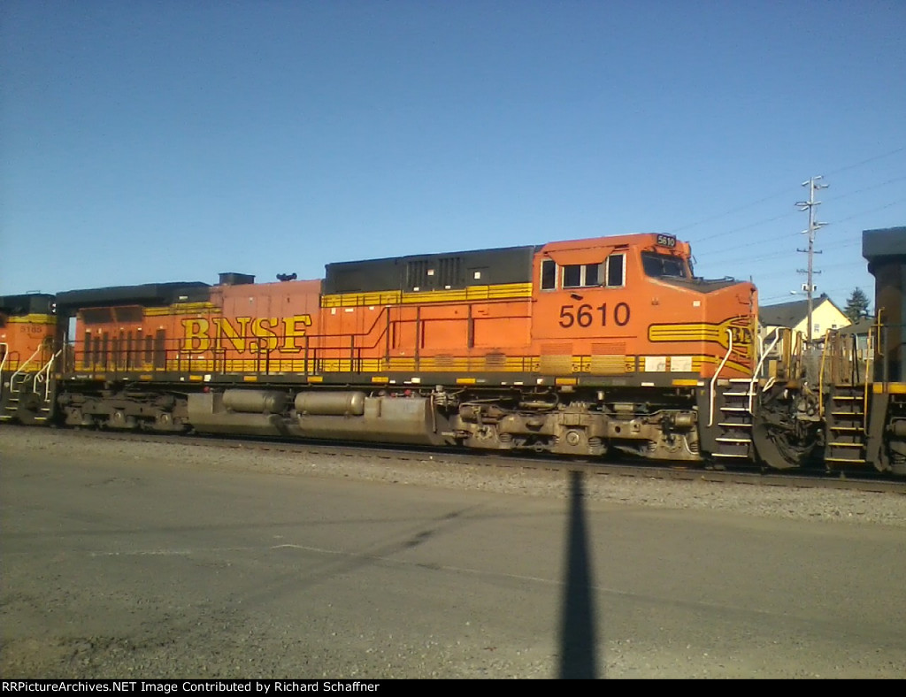 BNSF 5610