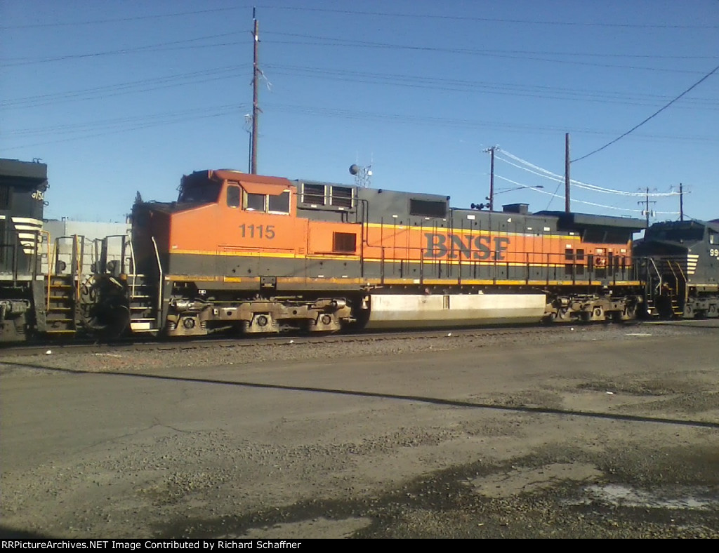 BNSF 1115