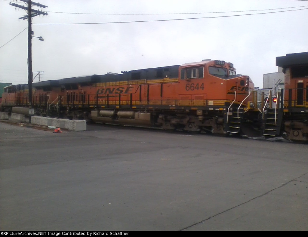 BNSF 6644