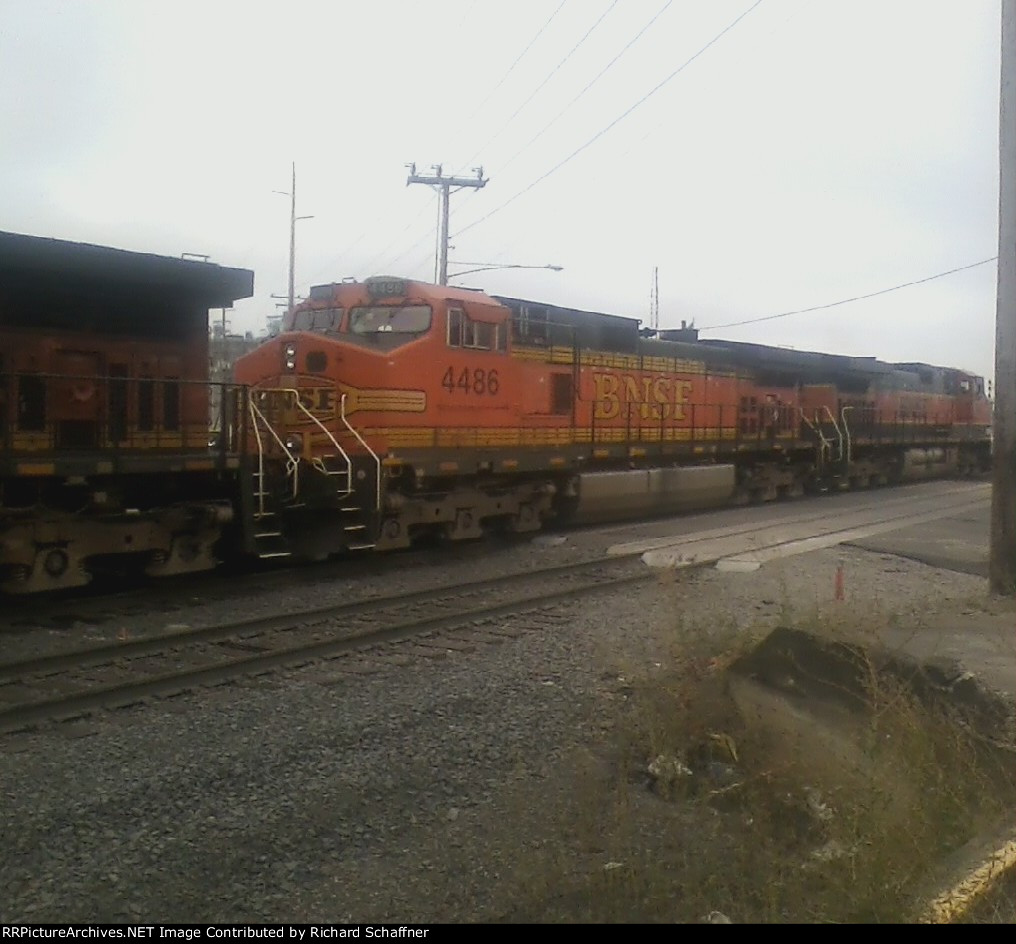 BNSF 4486