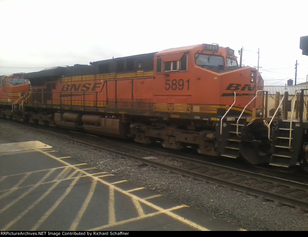 BNSF 5891