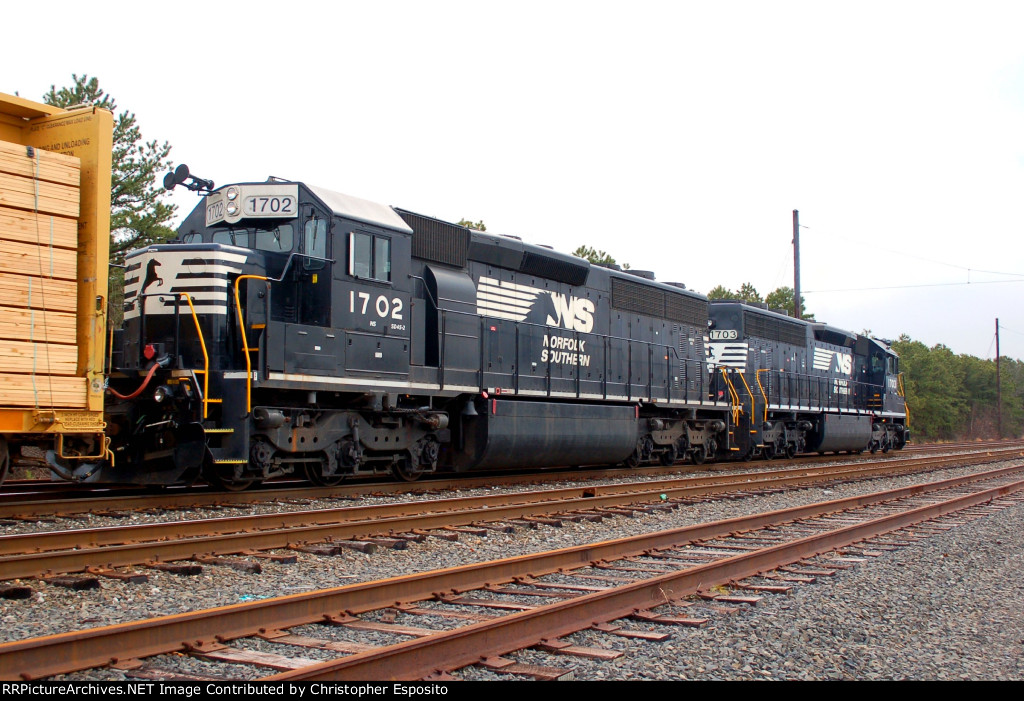 NS SD45-2 1702 w/ WPOI-16