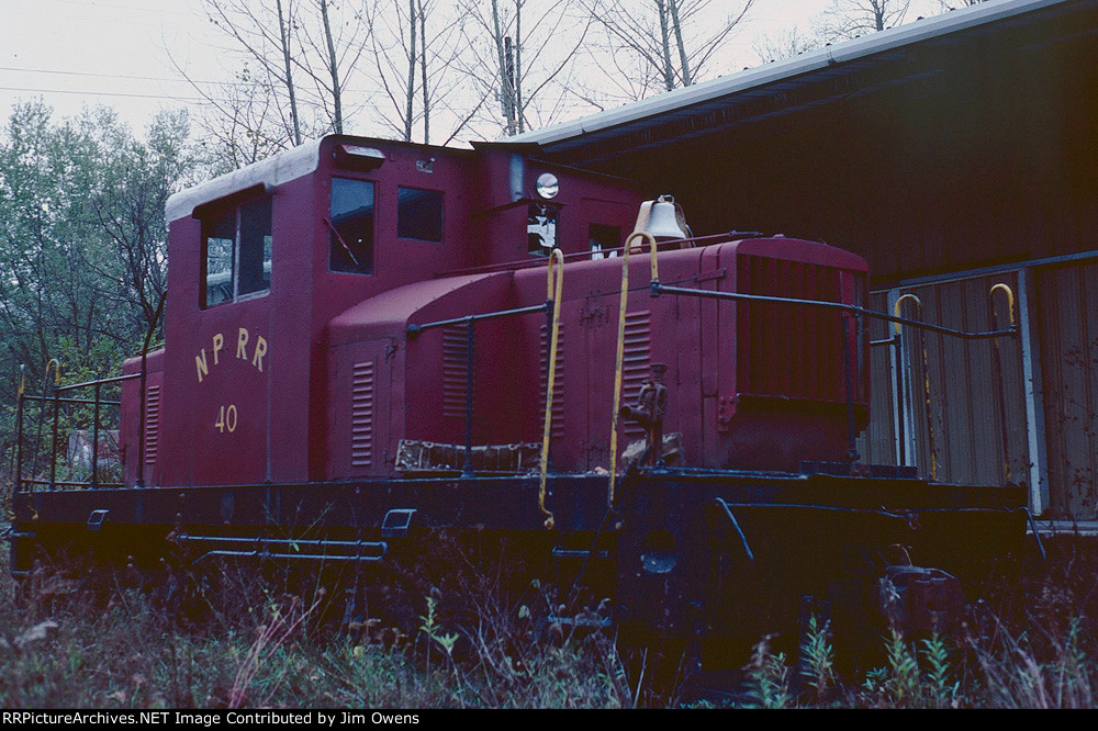 Yancey RR 40 waiting for the end.