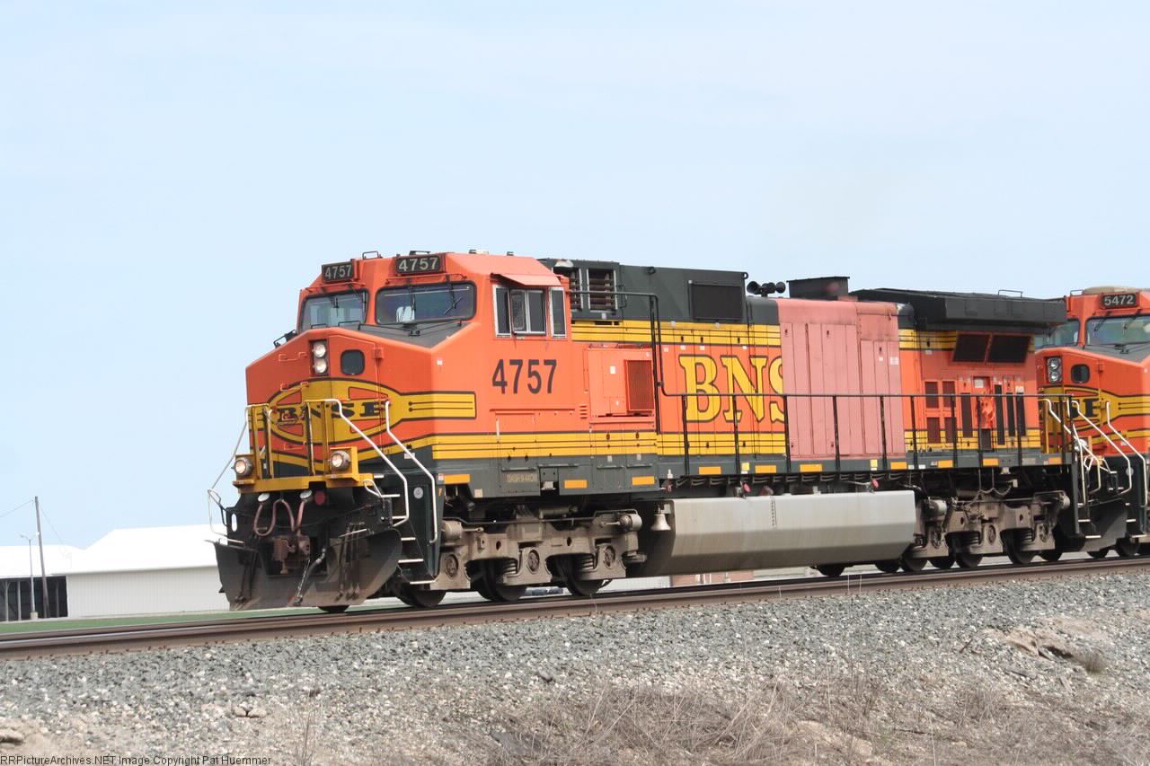 BNSF 4757