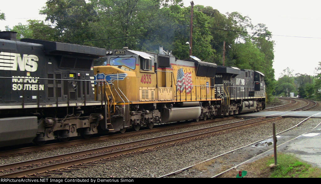 UP 4835 SD70M prails on NS 212