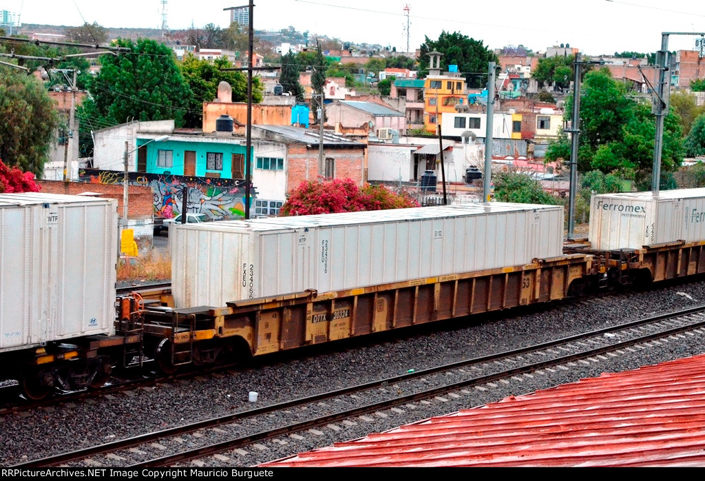 DTTX Double Stack Car with Ferromex container