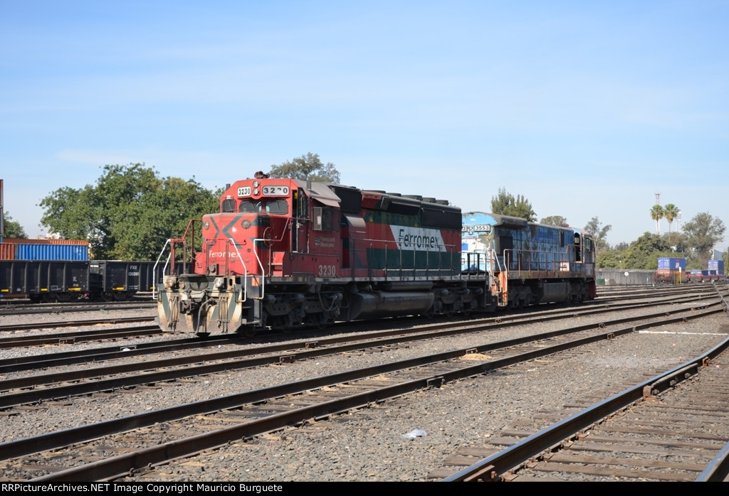 FXE SD40-2 Ferromex & C30-7 ex-FNM at Guadalajara yard