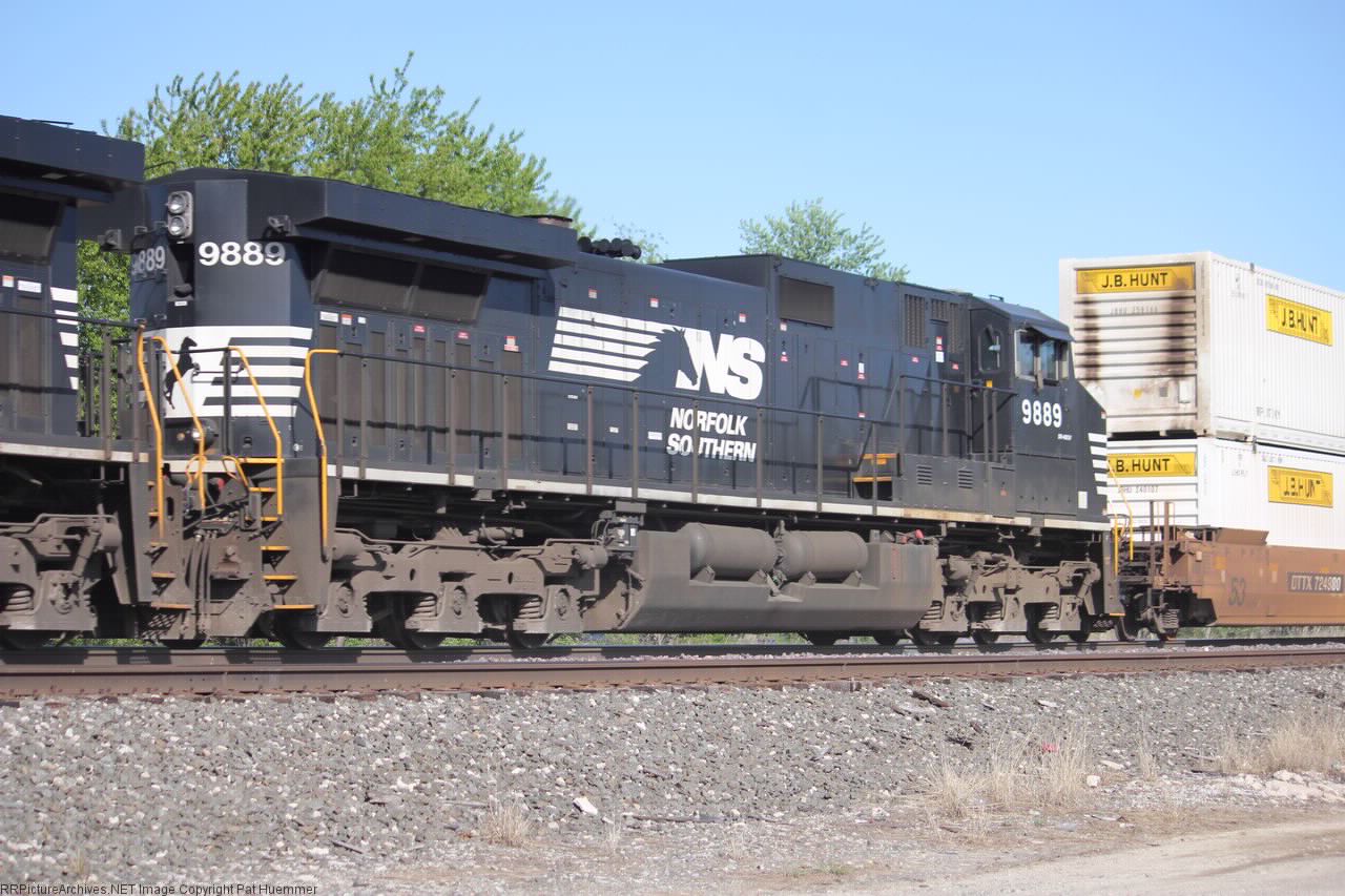 NS 9889