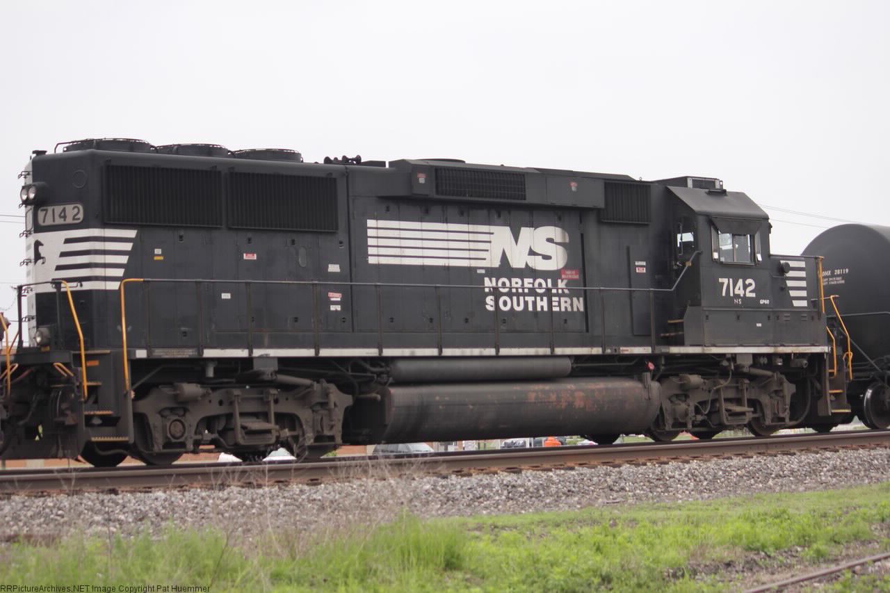 NS 7142
