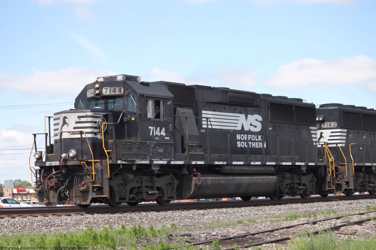 NS 7144