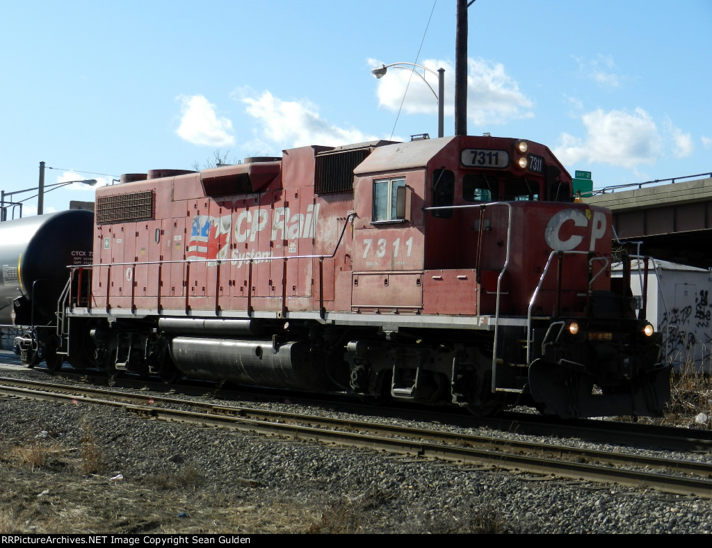 CP EMD GP38-2 7311