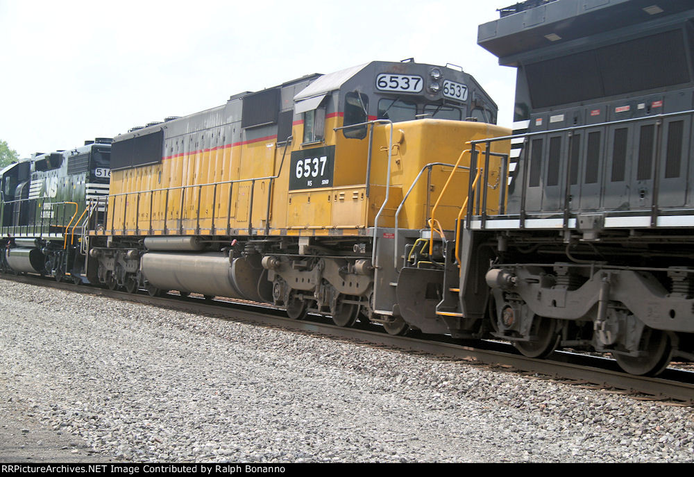 NMS 6537, one of several HLCX SD50's that NS has just acquired