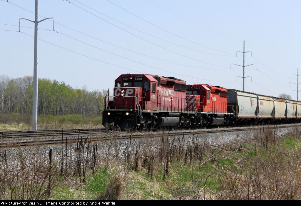 CP 6001 leads 5963 elephant style on 499