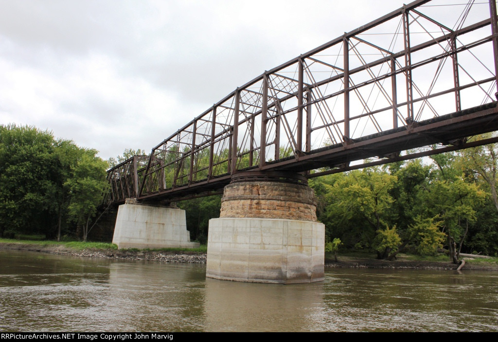 DM&E Redstone Bridge