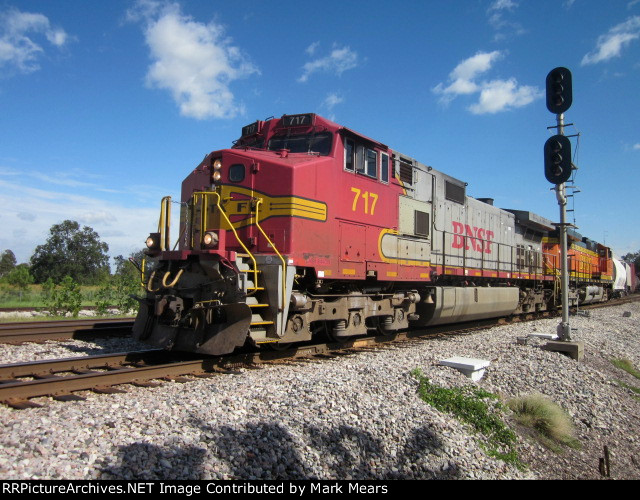 BNSF 717