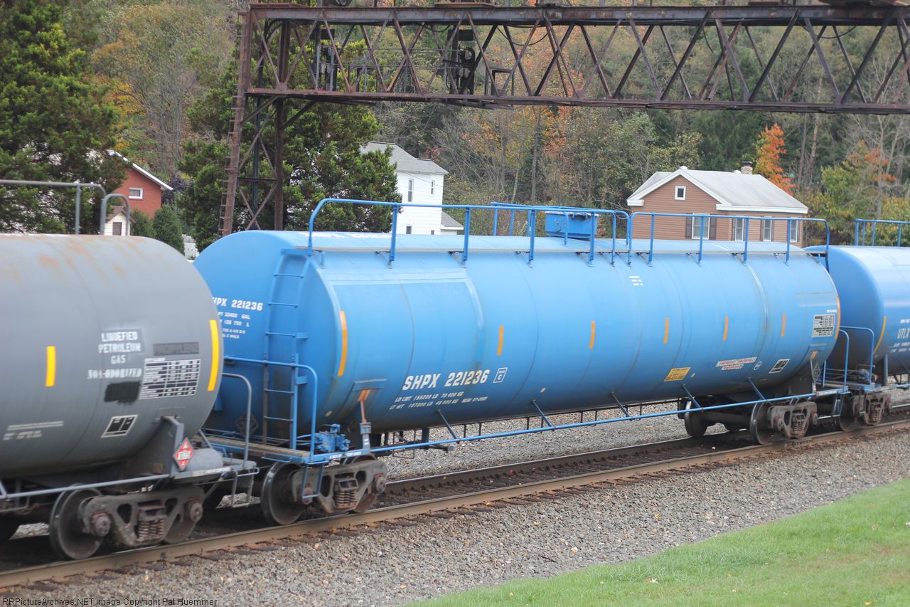 SHPX 221236