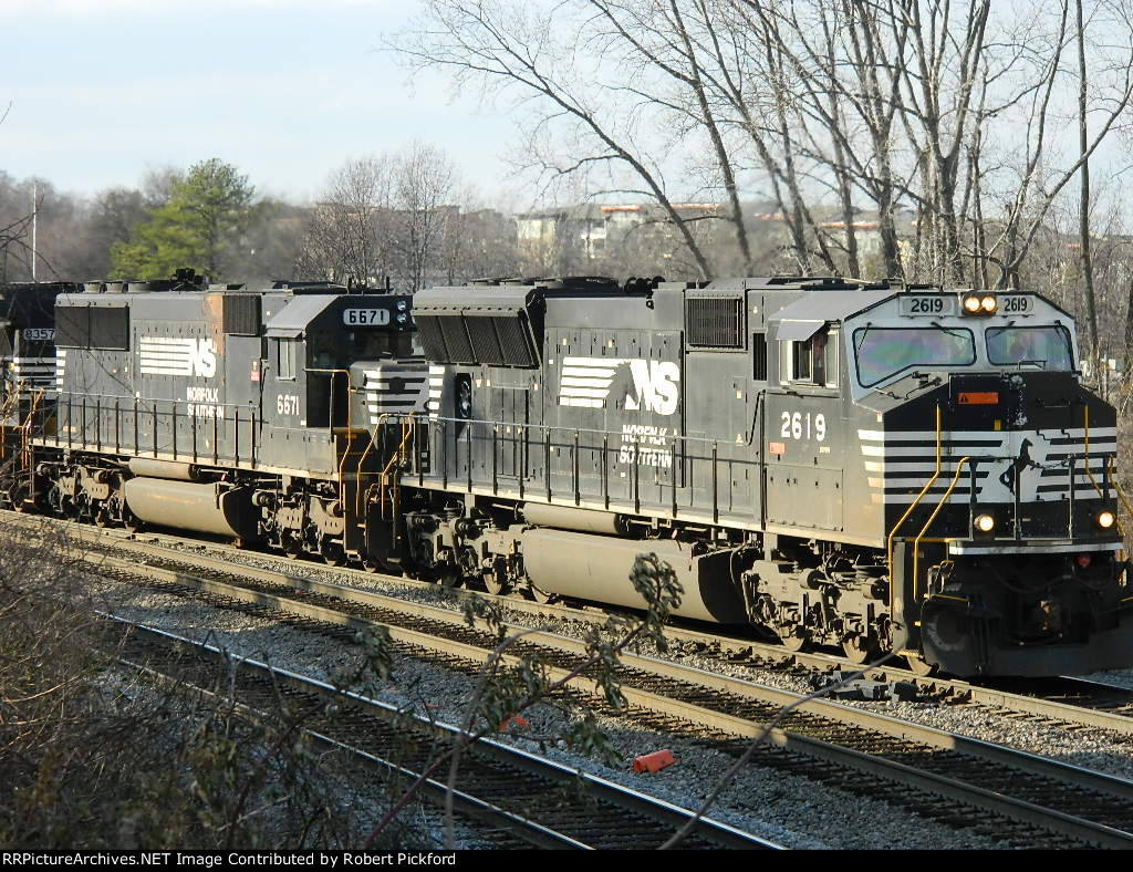 NS 2619 (SD70M) AND 6671 (SD60)