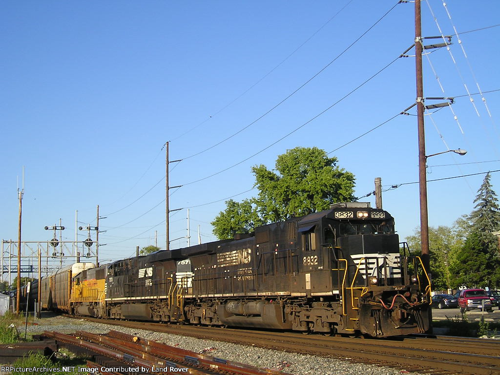 NS 8832