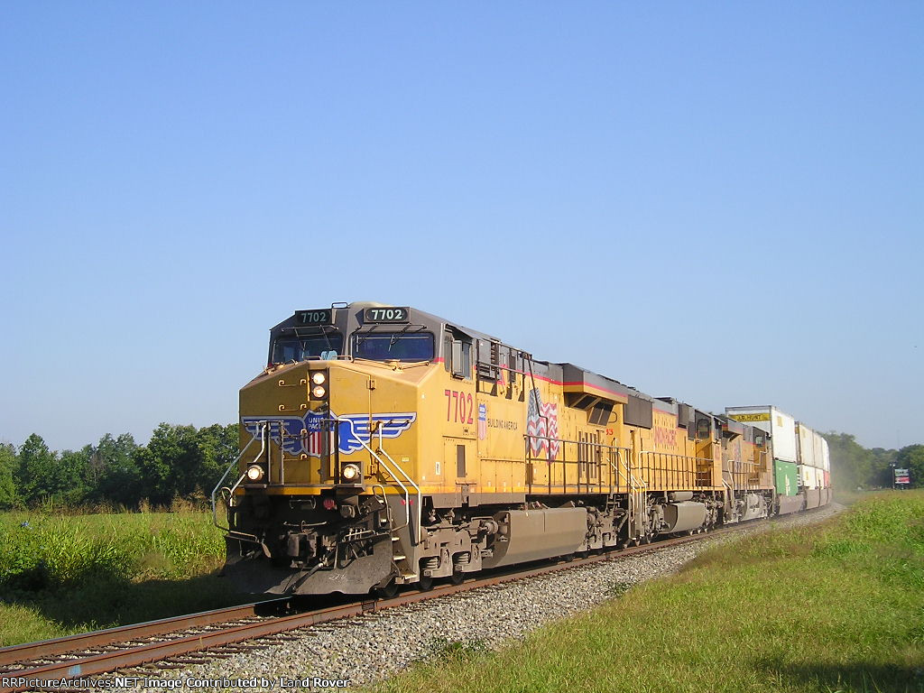 UP 7702 On NS 215 Eastbound