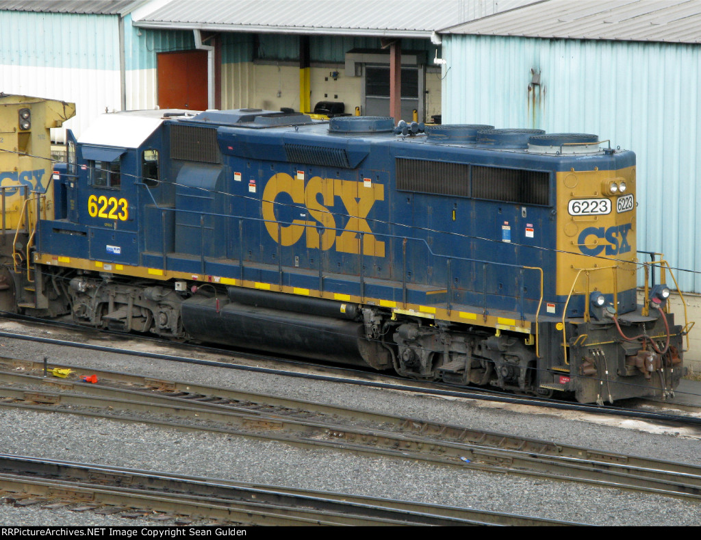 CSXT EMD GP40-2 6223