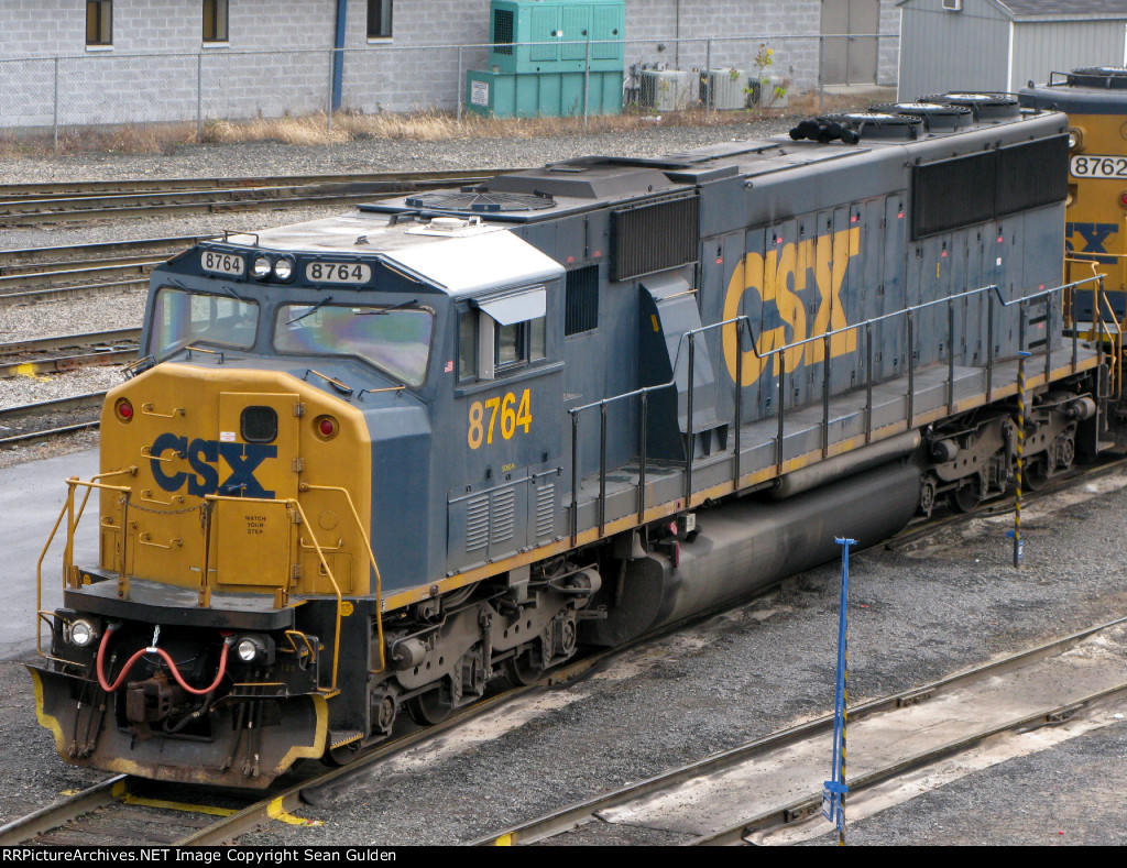 CSXT EMD SD60M 8764