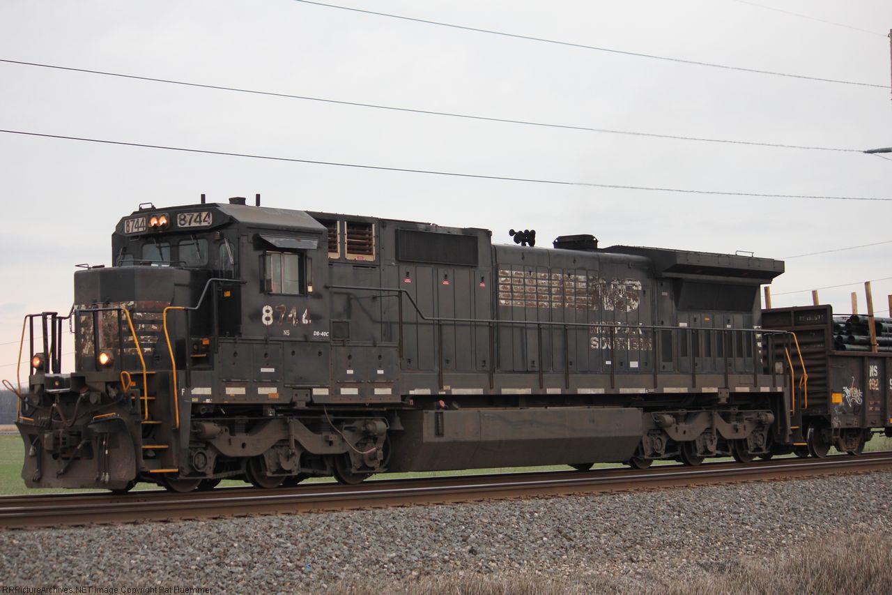 NS 8744