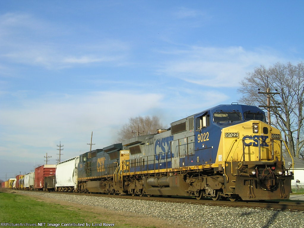 CSXT 9022 On CSX Q 501