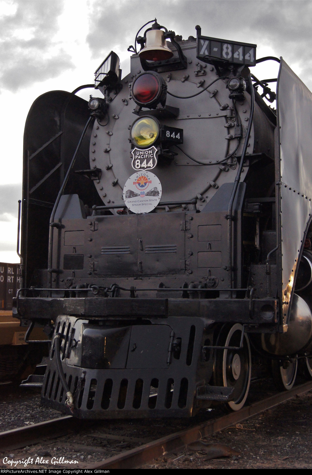 UP 844 East, Nose Shot