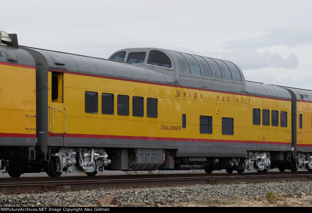 UPP 7015 "Challenger" Eastbound
