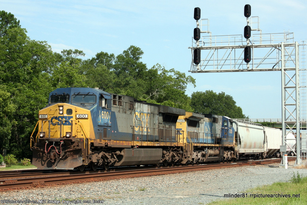 CSX 600